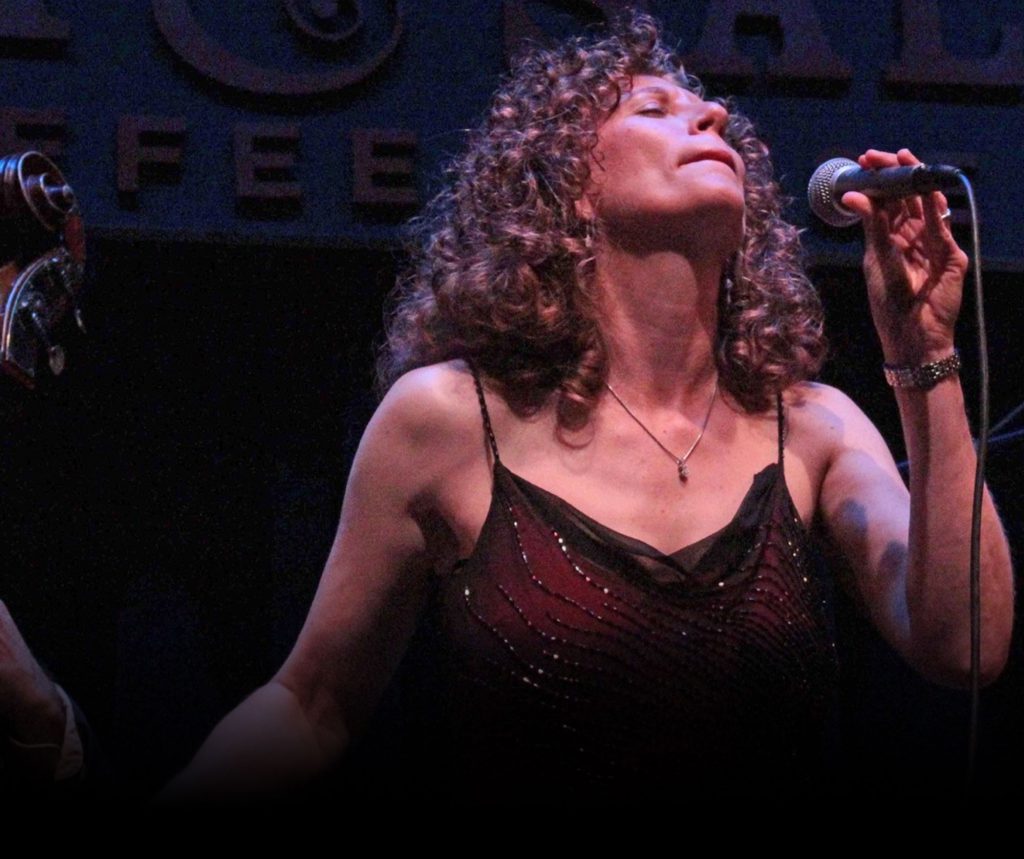 Lisa Yvonne Ferraro | Vocalist, Teller of Stories, Interpreter of Song
